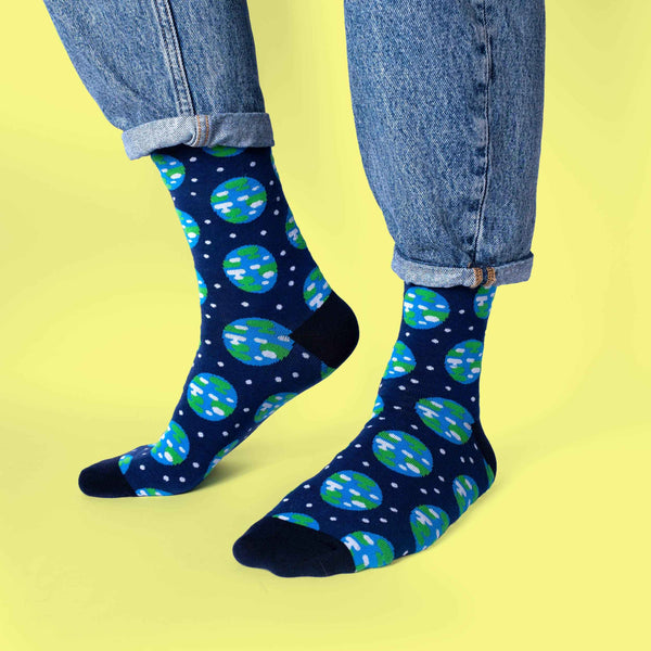 Earth Socks – the kurzgesagt shop
