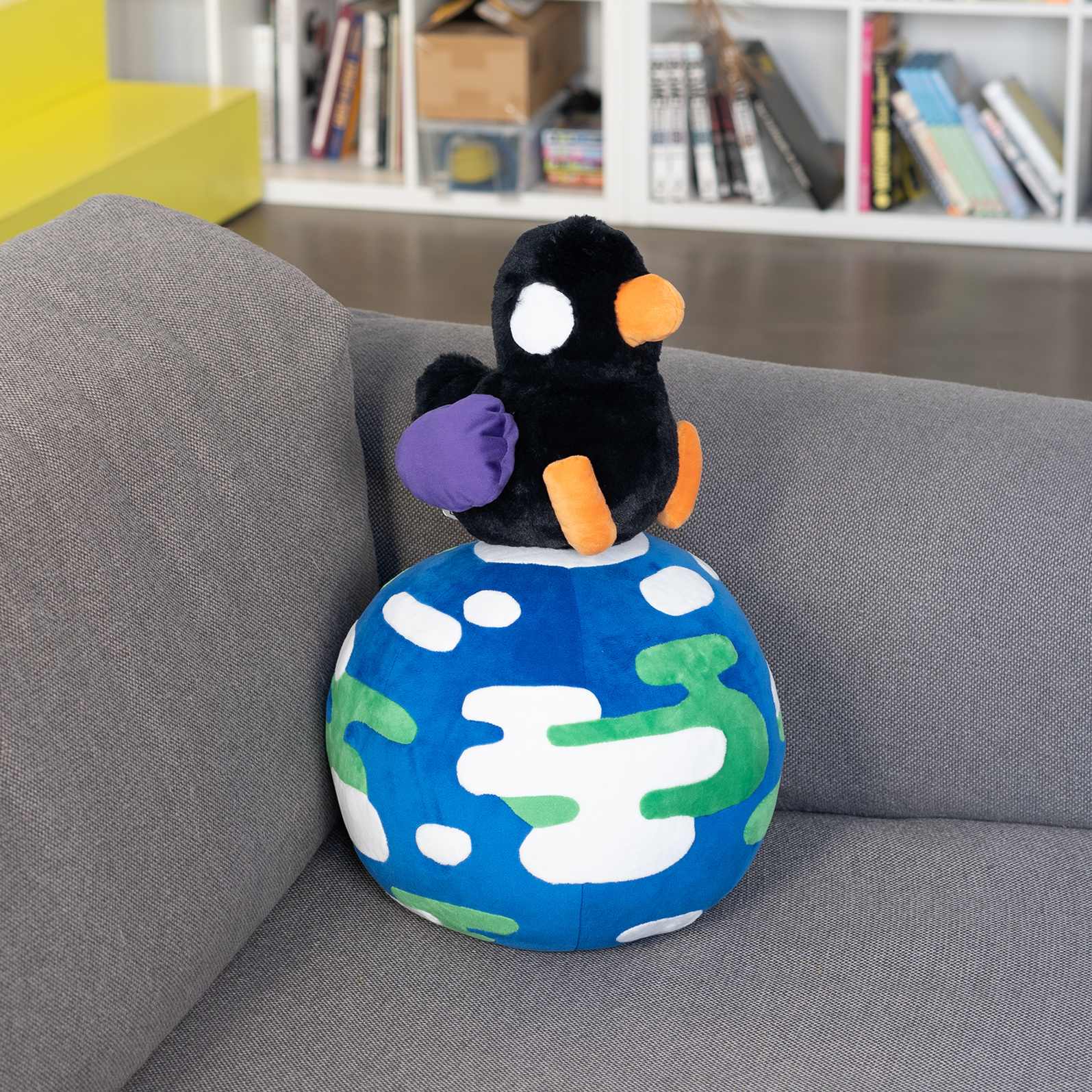 Earth Plushie – the kurzgesagt shop